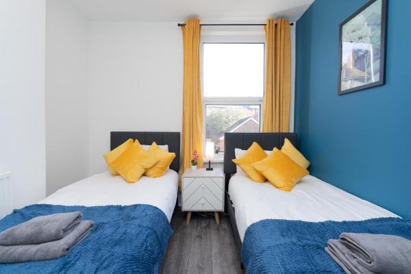 Open Mind Property - Stylish 4br House With 7 Beds - Fareham