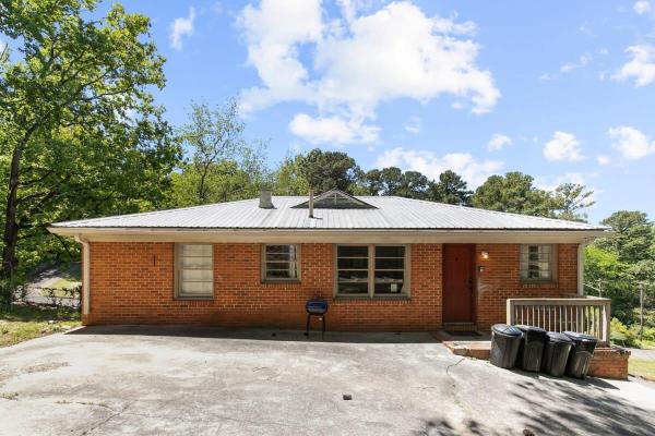 Broadmoor Bungalow - Unit A - Alabama