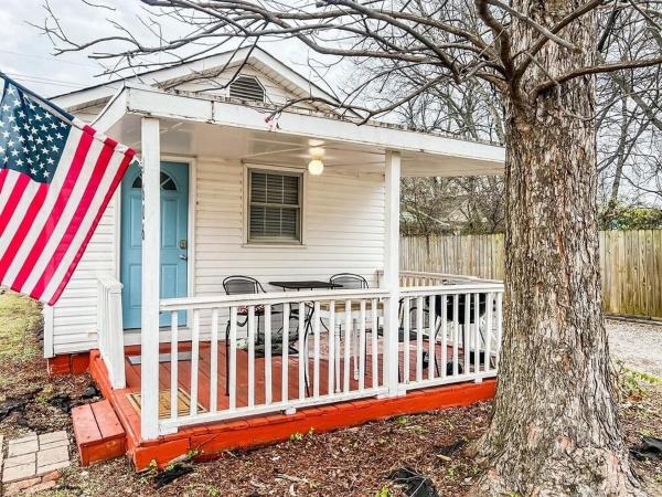 Schiffman Northeast Nook - Huntsville, AL
