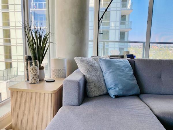 Cozy 2-bedroom Downtown Condo In The East Village - Calgary