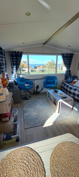Sea View Holiday Home With Accessible Ramp - 파이프