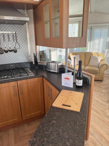 Marine Getaways Caravan Hire Winchester - Gwynedd