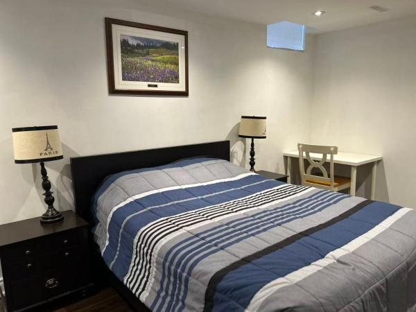 Comfortable Two Bedroom Basement Suite With Full Kitchen Bathroom And Queen Beds - Vaughan