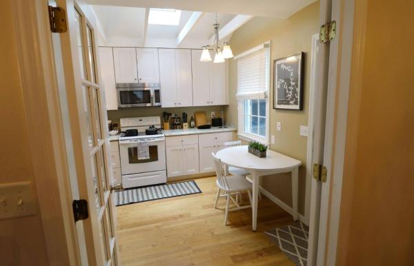 Private Oasis Ranch • In Town Princeton • 2br/2b - Princeton, NJ