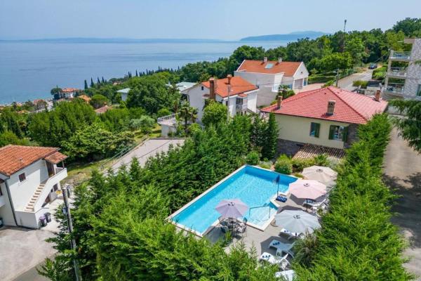 Villa With Large Pool, 500 Meters From The Beach With A Fantastic View - By Traveler Tourist Agency - Id 2217 - Lovran