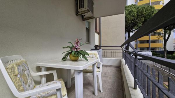 Cozy Flat 80mt From The Beach-beahost - Bibione