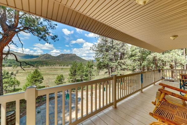 Peaceful Nutrioso Cabin Retreat With Mountain Views! - Alpine, AZ