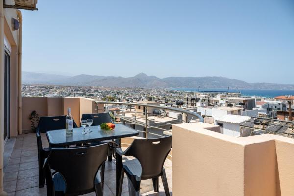 Eagles Nest Panoramic Seaview Apartment - Héraklion