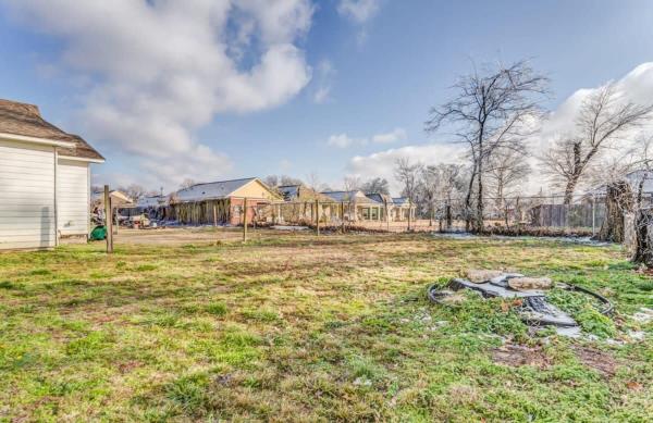 Cedar Ave Escape - Memphis, TN