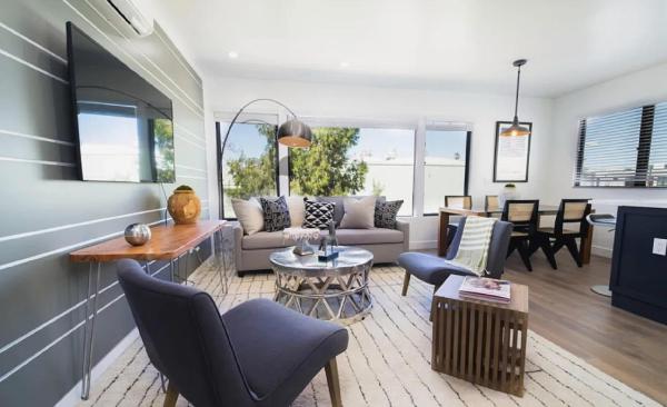 Two Bedroom Duplex Apartment In Venice - Los Angeles, CA