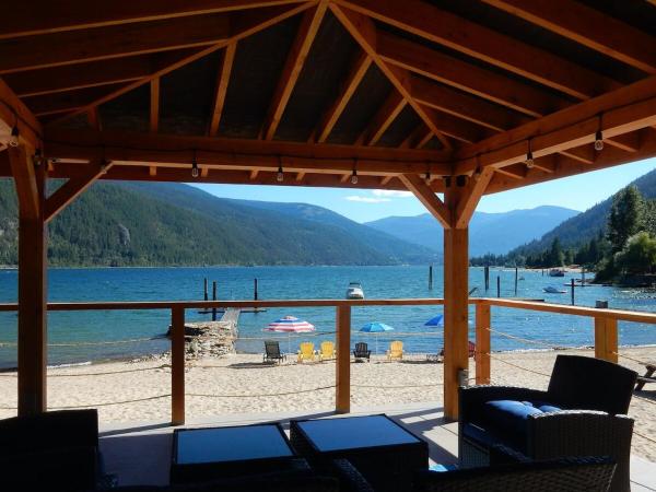 Beach Front Cabin Near Nelson, Bc - Nelson