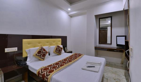 A1rooms By Family Pg Hotels - Walking The All Best Main Market - Neu Delhi