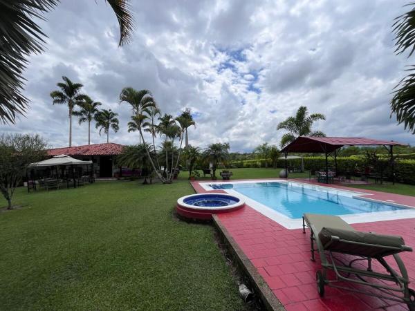 Hermosa Casa Campestre En Montenegro-quindío - Montenegro