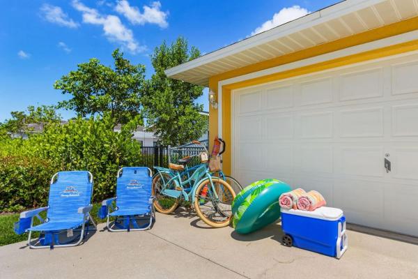 Spacious Naples Retreat Near Beaches - Bonita Springs, FL