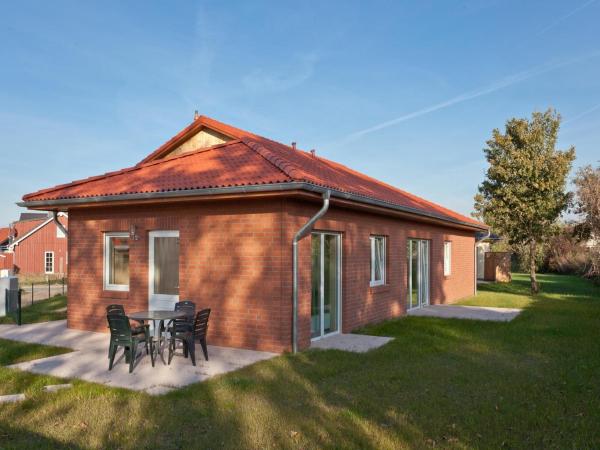 Charming Coastal Retreat In Zierow - Zierow