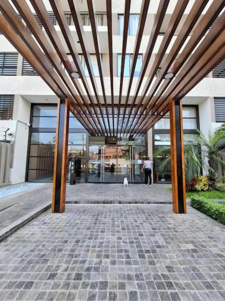 Habitacion Indvidual Con Gimnasio, Cerca Al Parque Kennedy - Lima