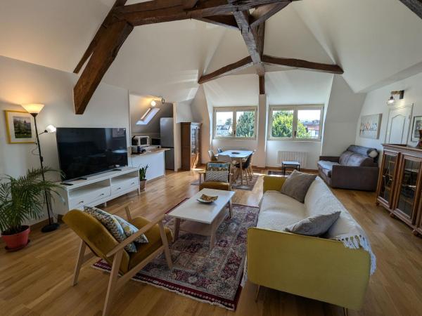 Gîte Du Canal à Montargis: Charme, Jardins & Culture - Fr-1-590-581 - Lac des Closiers