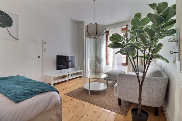 P&r, 2 Room, Cosy, Heart Of Eaux-vives - Douvaine