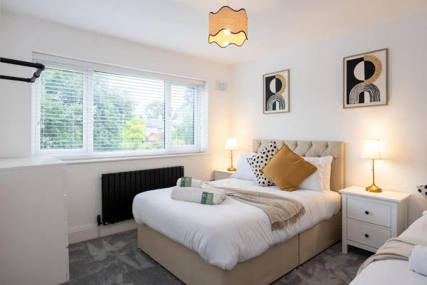 The Wilmslow House Free Parking - Close To Airport - Knutsford