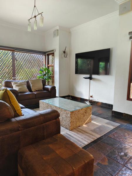 Forest Crescent Bungalow - Hartbeespoort