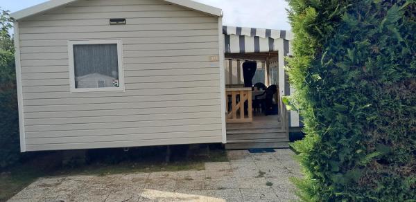 Très Beau Mobil Home 40 M2 3ch - Camping 4 éToiles Les Charmettes 370- Proche Fun Zone - Nouvelle-Aquitaine