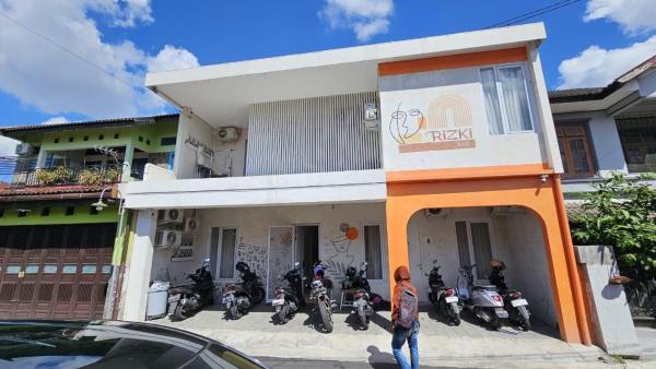 Rizki Kost Exclusive - 日惹市