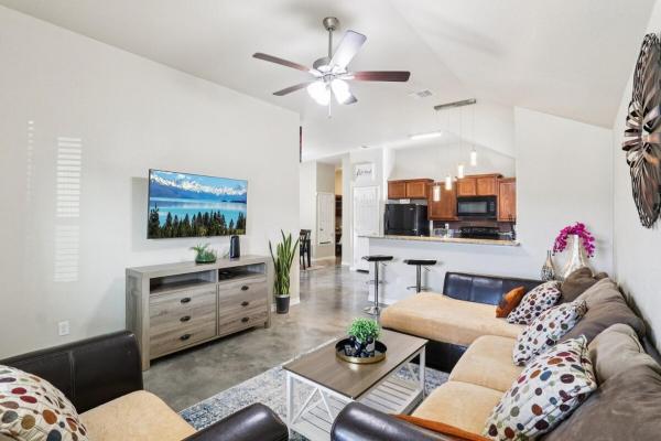 Fully Furnished Copperas Cove Home, 3 Bedrooms And 2 Bathrooms, An Office,wifi And Garage - Killeen, TX