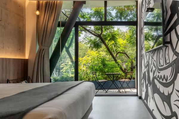 Street Art Hotel Roma - Benito Juarez