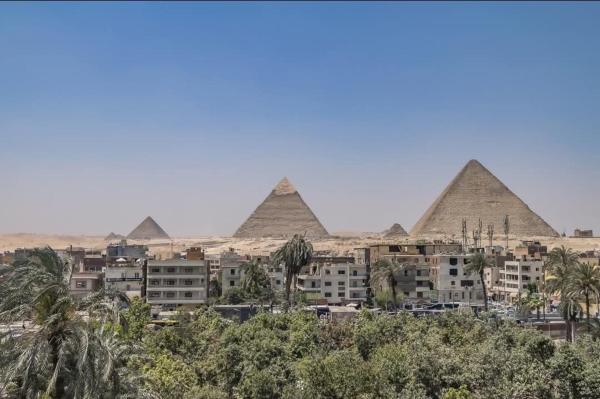 Royal Night Pyramids - Giza