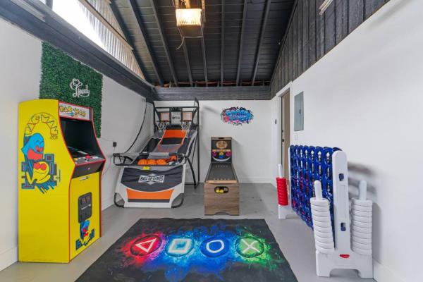 Game Room - Modern Beautiful Home - Austin, TX