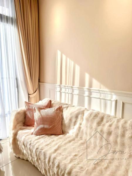 Brand New Minimalist Suite 3 Min Walk To Ciq - Woodlands