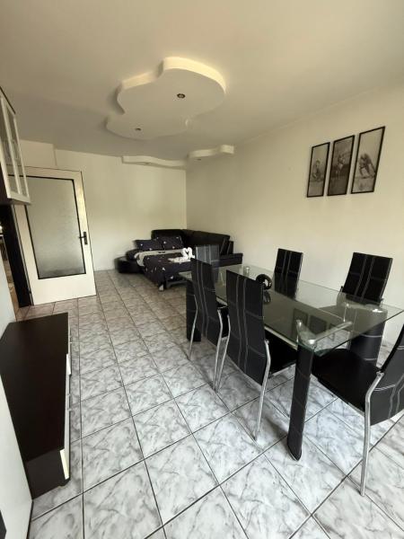 Апартамент - Calafat