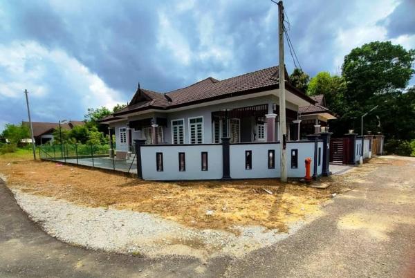 Adyan Homestay Terengganu - Bukit Payong