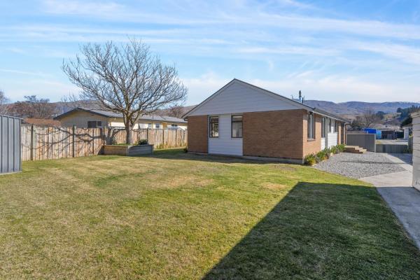 Antimony Retreat - Cromwell Holiday Home - Bannockburn