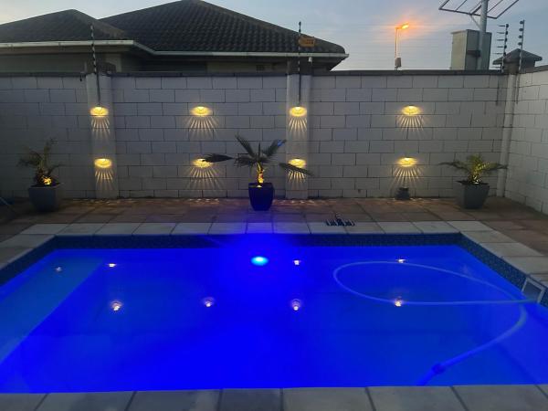 Sunbird Poolhouse - Cape Town