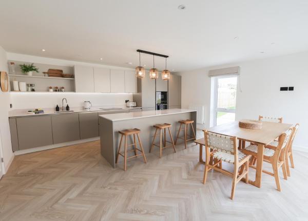 Tai Porth Llechog Bungalow By Birch Stays - Anglesey
