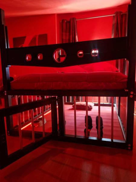 Le Donjon De La Garonne Suite Bdsm - Granada