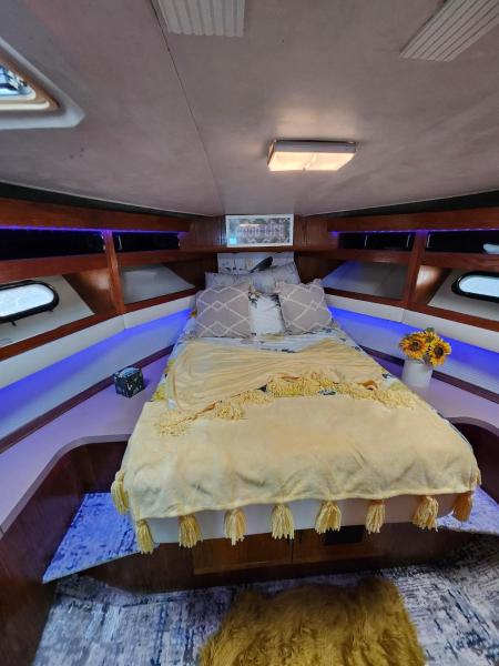 Yacht Rental - Rhode Island