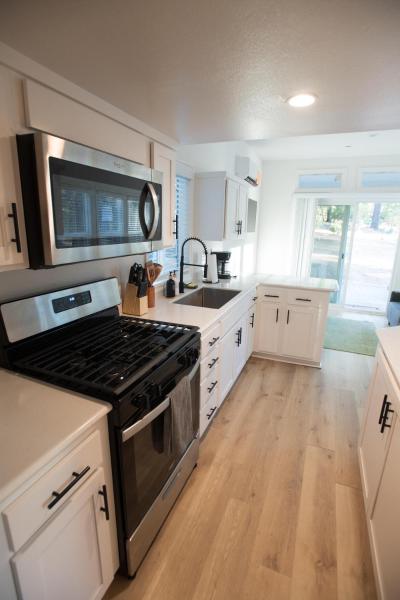 Tiny House Village Yosemite-blanca - California