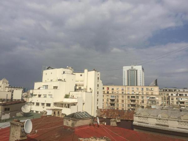 Queen Studio Ambassade De France - Bukarest