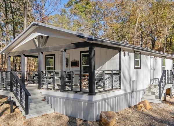 Cozy Cabin With Hot Tub, Deck & Bbq - Broken Bow