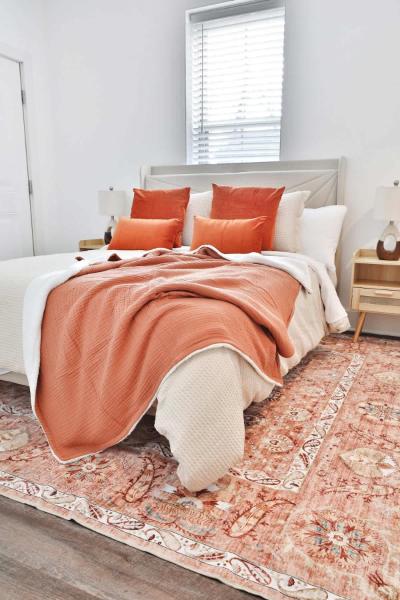 Columbus Oasis W Pool Table Near Downtown - Grove City, OH