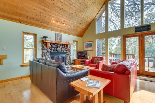 2 Min To Hiking Cabin With Deck In Angel Fire - Angel Fire, NM