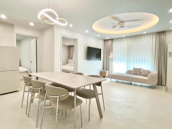 Hongdae Zoe Three Room House - 