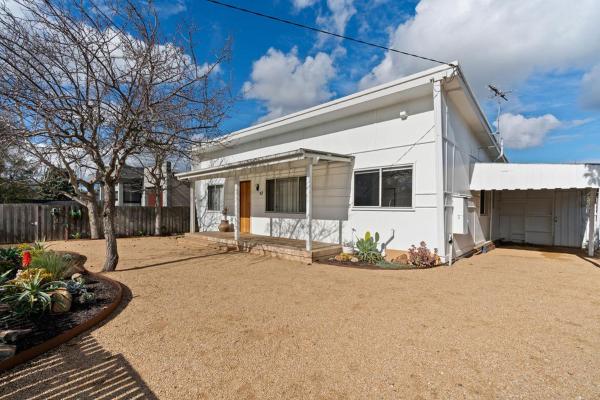 Huge Fully Fenced Backyard For Kids And Pets - 셔 오브 모닝턴 페닌슐라