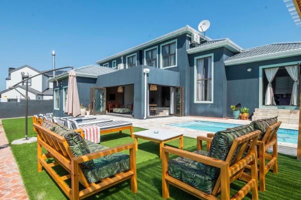 Luxury Family Villa - Big Bay - Blaauwberg Beach - Cape Town