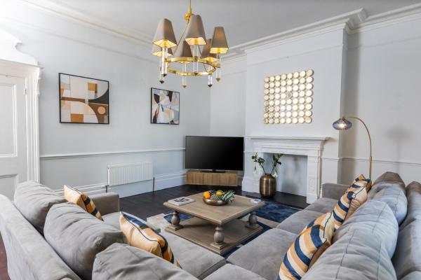 15 Pittville Lawn - Cheltenham