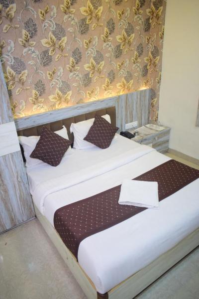Hotel Vinayak Shree - Indore