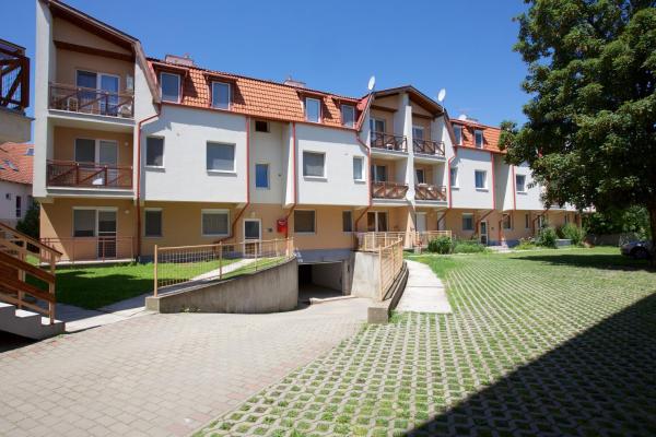 Zoli Apartmanok-kinga Kölcsey 34-36 - Hajdúszoboszló
