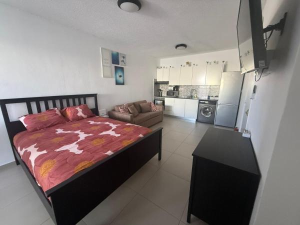 Dene Hollow Ayia Napa 2 - Ayia Napa